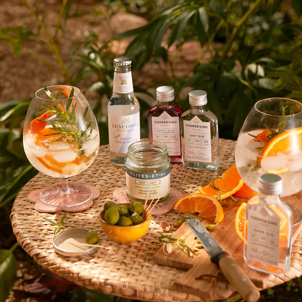The Gin & Tonic Tasting Set | Gifts | Bloom & Wild