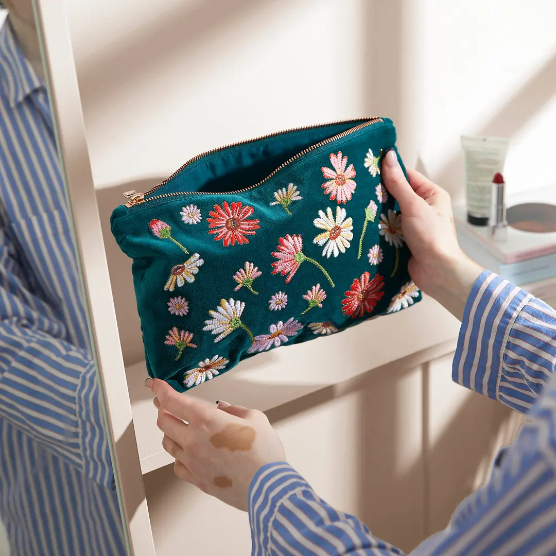 The Gift Edit | Gift Ideas | Bloom & Wild Gift Delivery