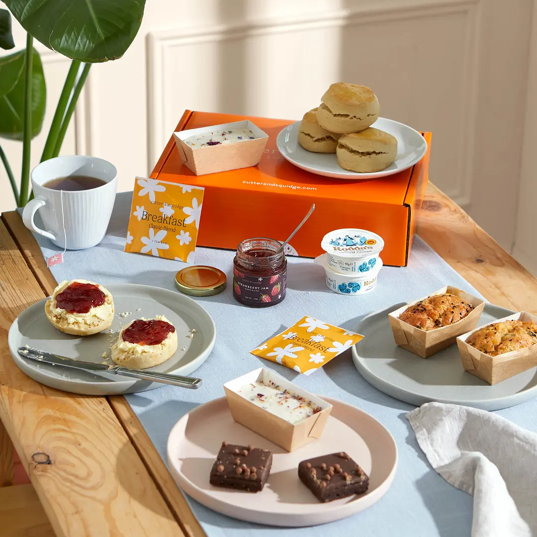 Chocolate Gifts | Chocolate & Biscuits | Bloom & Wild